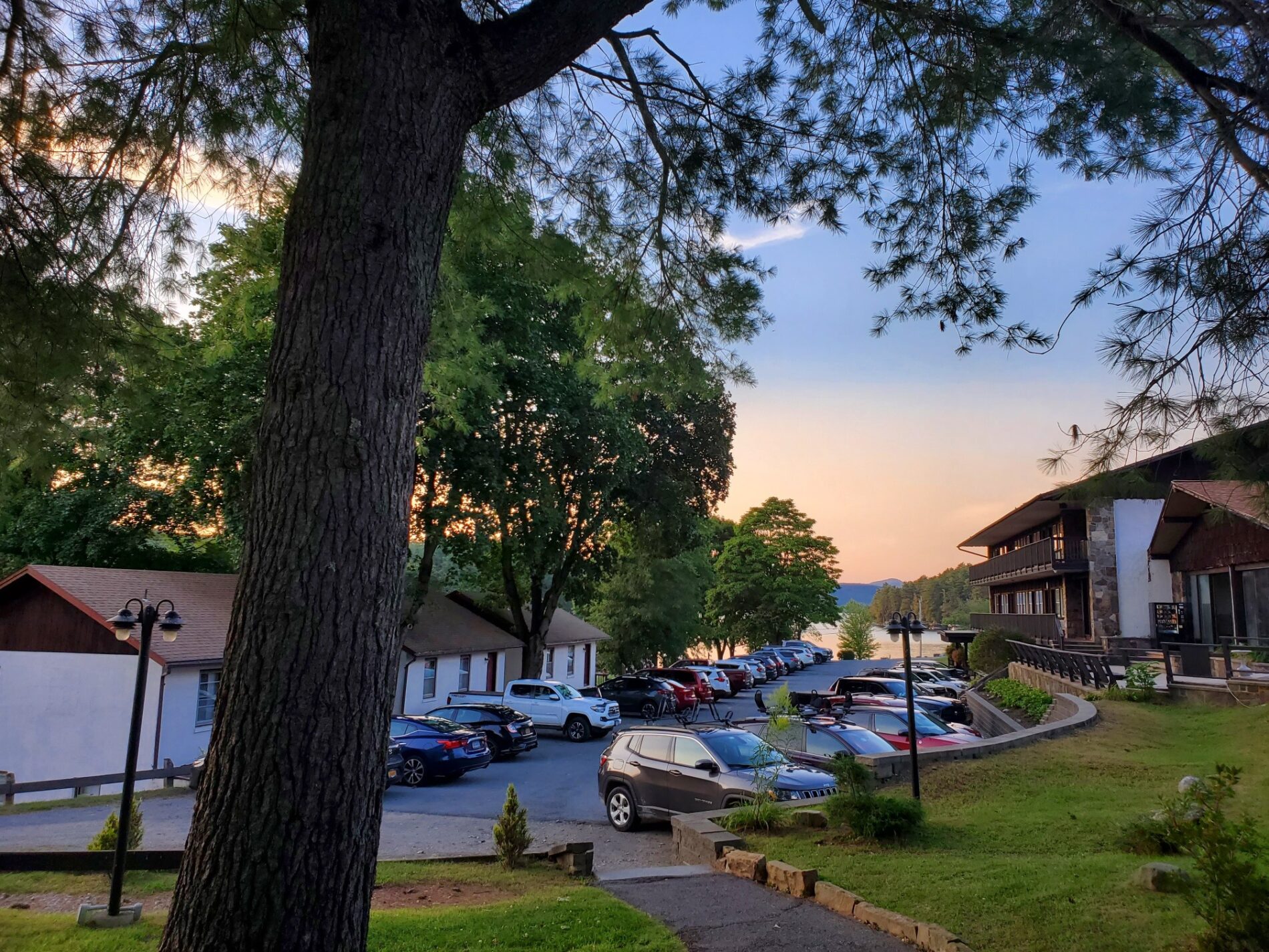 Lake George Lodging, Dining & Weddings | Bayside Lake George Resort